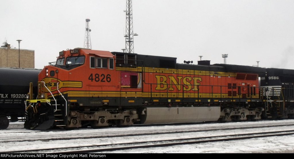 BNSF 4826